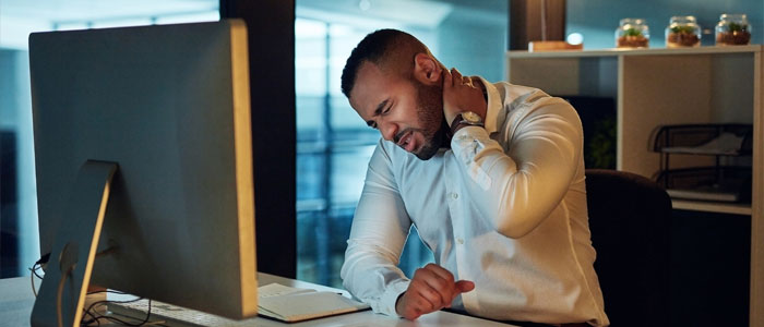 Meet the Chiropractor in Colorado Springs to Fix Your Bad Posture Habits